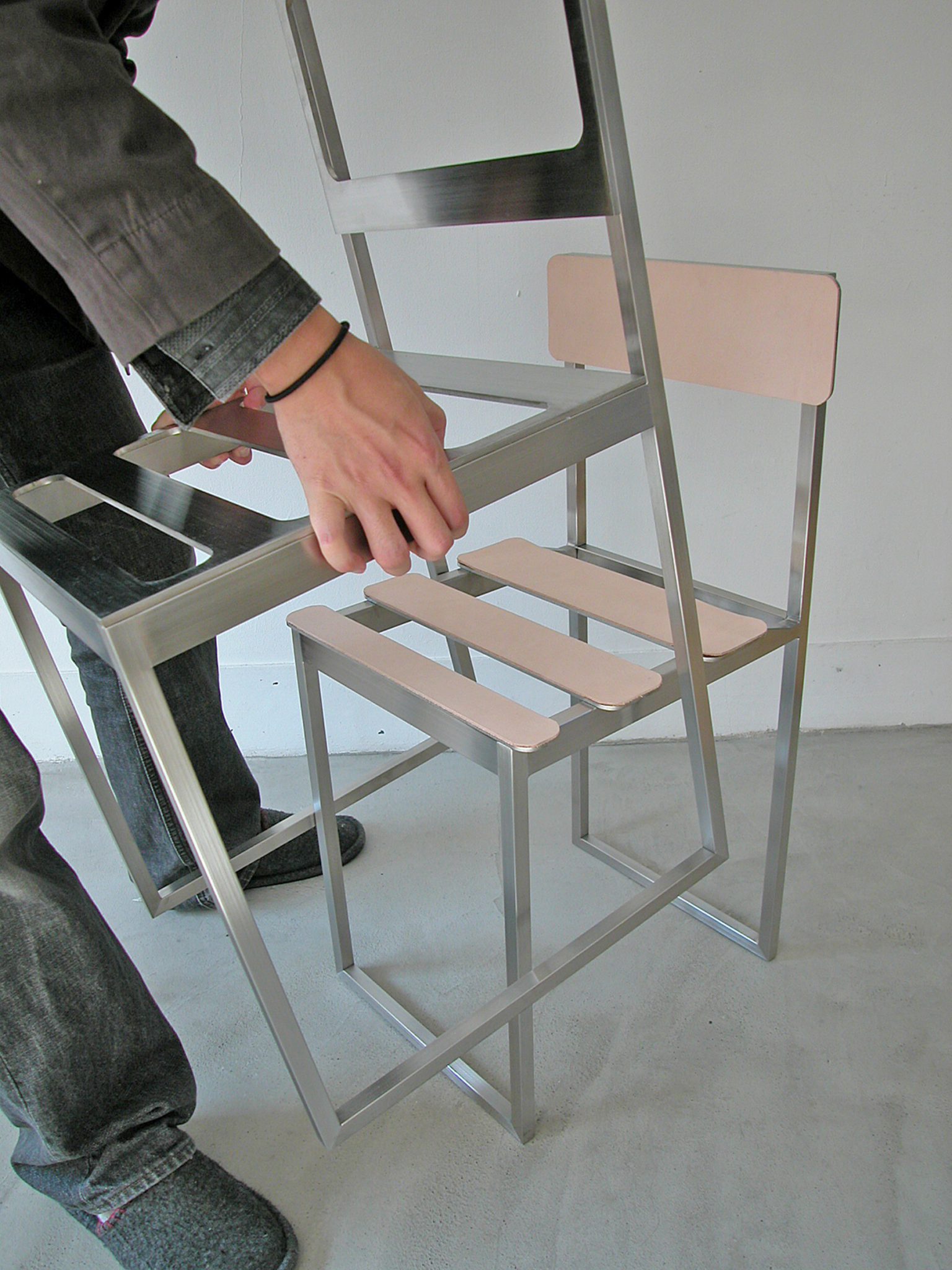 Twins chair – Yuji Tanabe Architects